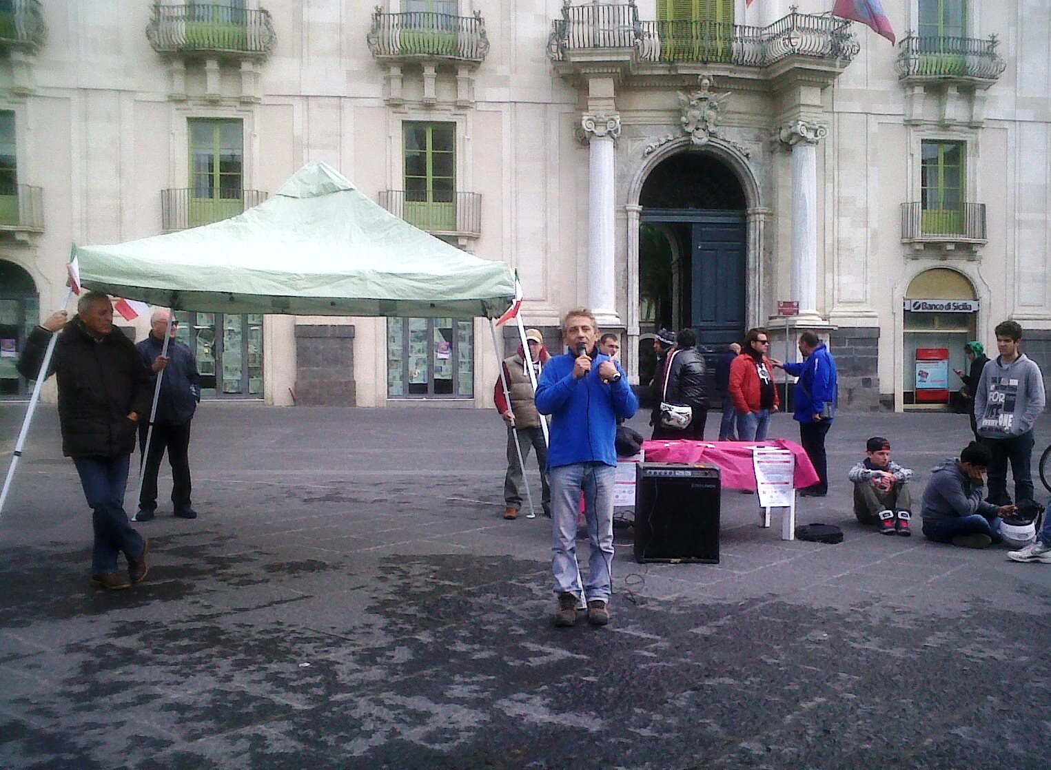 Il presidio dei Forconi: |"Rimarremo giorno e notte"