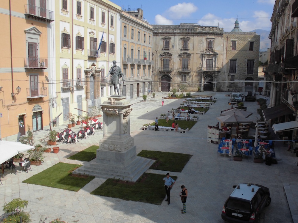 A piazza Bologni | il 'Gran ballo di primavera' - Live Sicilia