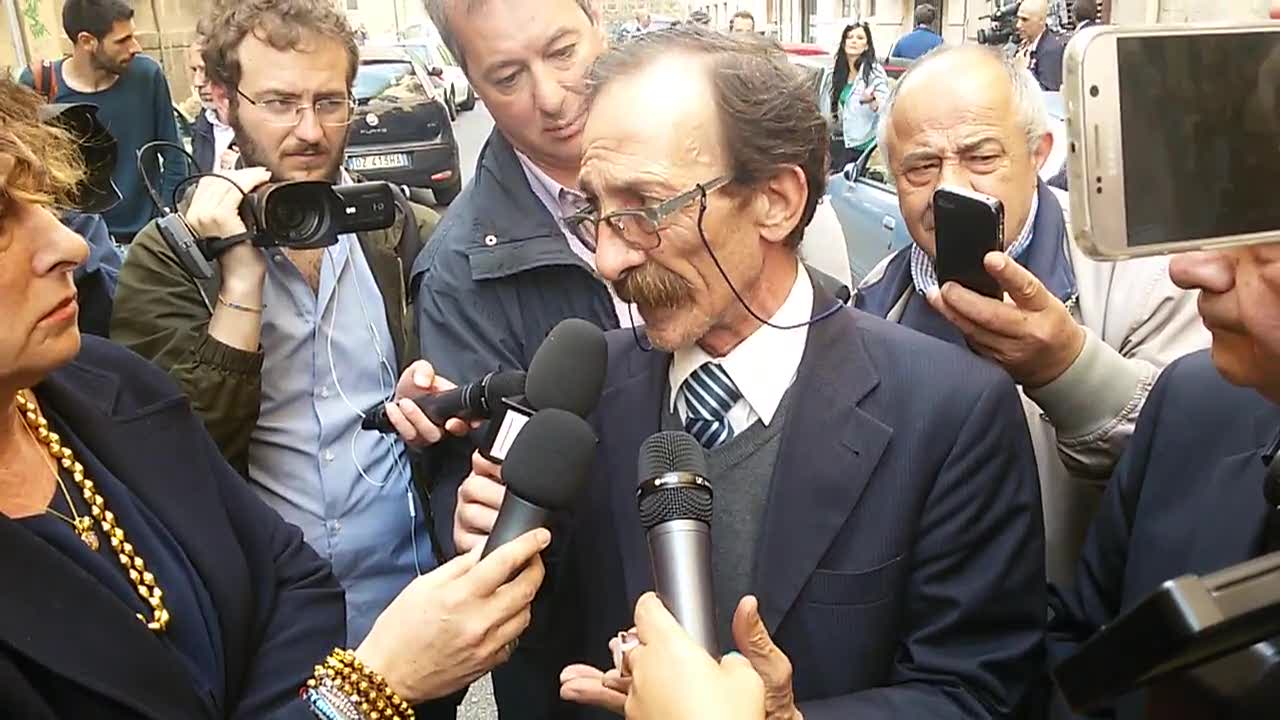 Maniaci passa al contrattacco | "Hanno già scritto la sentenza" - Live ...