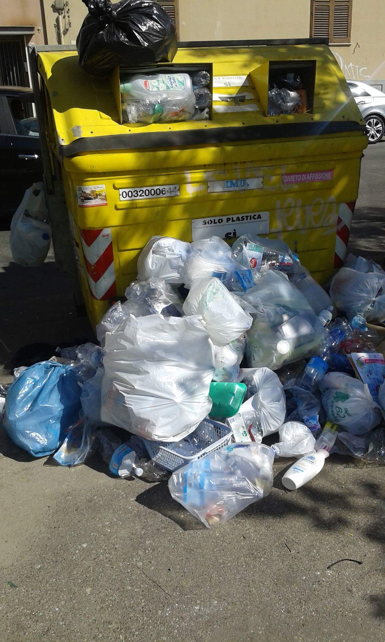 Rifiuti, raccolta ferma 24 ore | Sindacati confermano lo sciopero ... Rifiuti, raccolta ferma 24 ore | Sindacati confermano lo sciopero ...