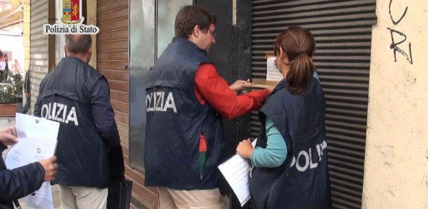 Arrestato nel blitz "Maqueda"| Sequestrati i negozi di Cutrona