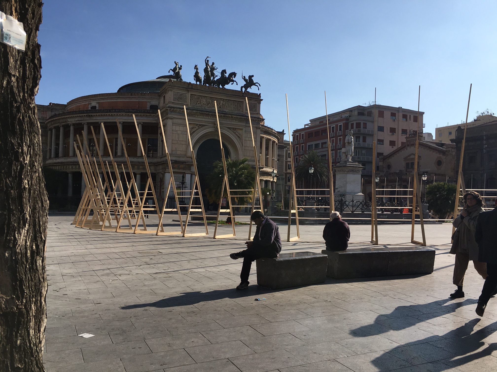 Mega installazione al Politeama | Al via Changing Architecture