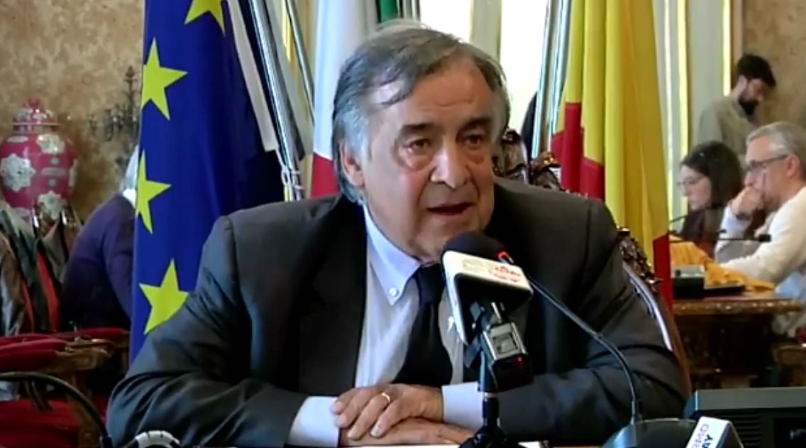 Sindaci più amati d'Italia| Orlando al sesto posto