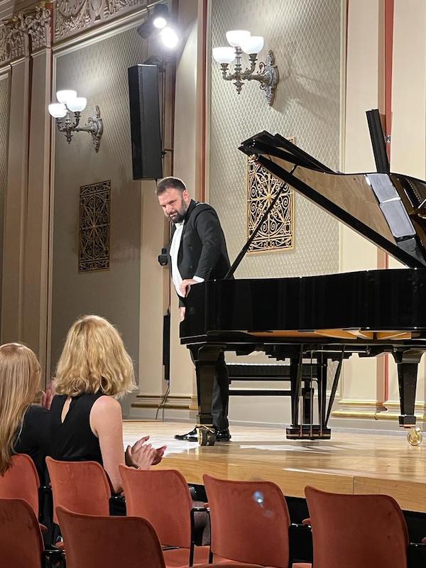 Il pianista Pappalardo Fiumara sbarca a Praga con successo