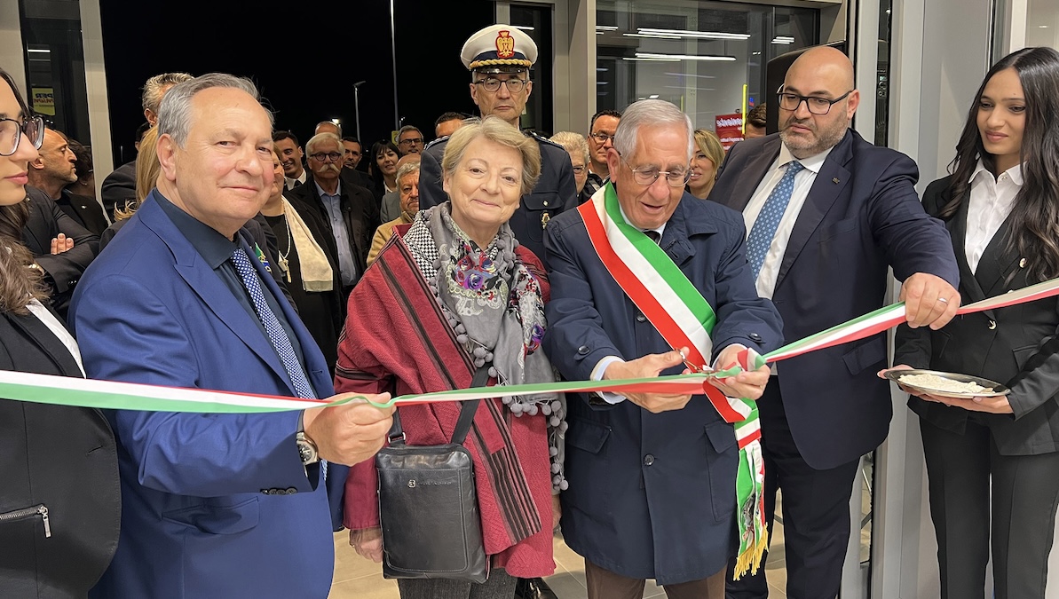 Il Gruppo Arena inaugura due nuovi punti vendita SuperConveniente a ...