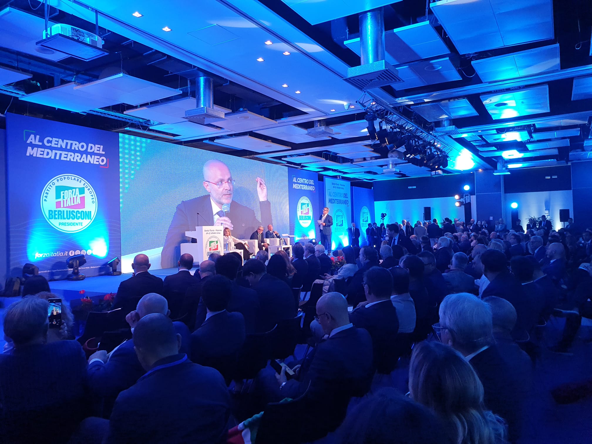 Forza Italia, Tajani premia il modello Sicilia e chiama lo Schifani bis