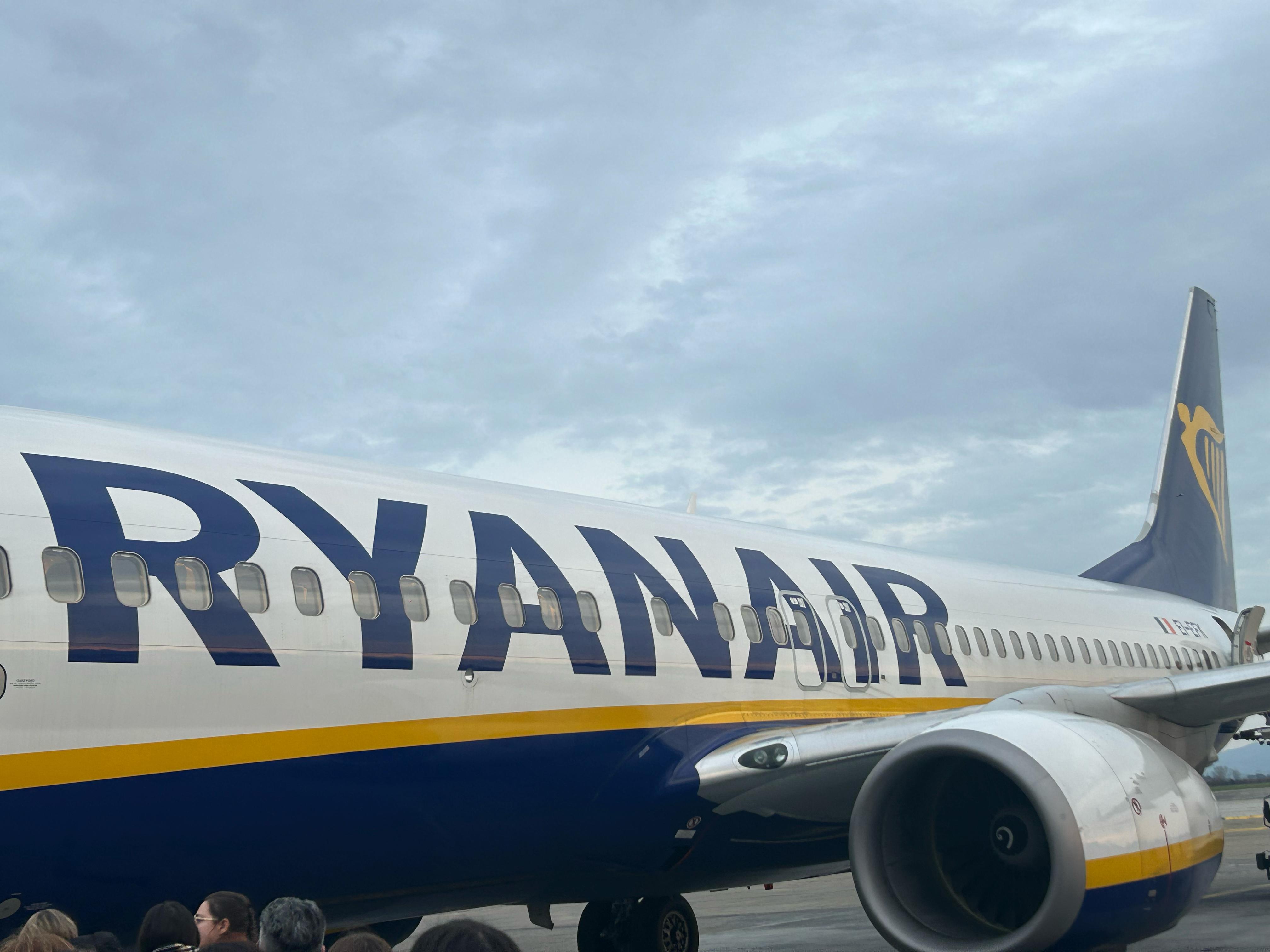 Ryanair, da novembre addio al biglietto cartaceo: cosa cambia
