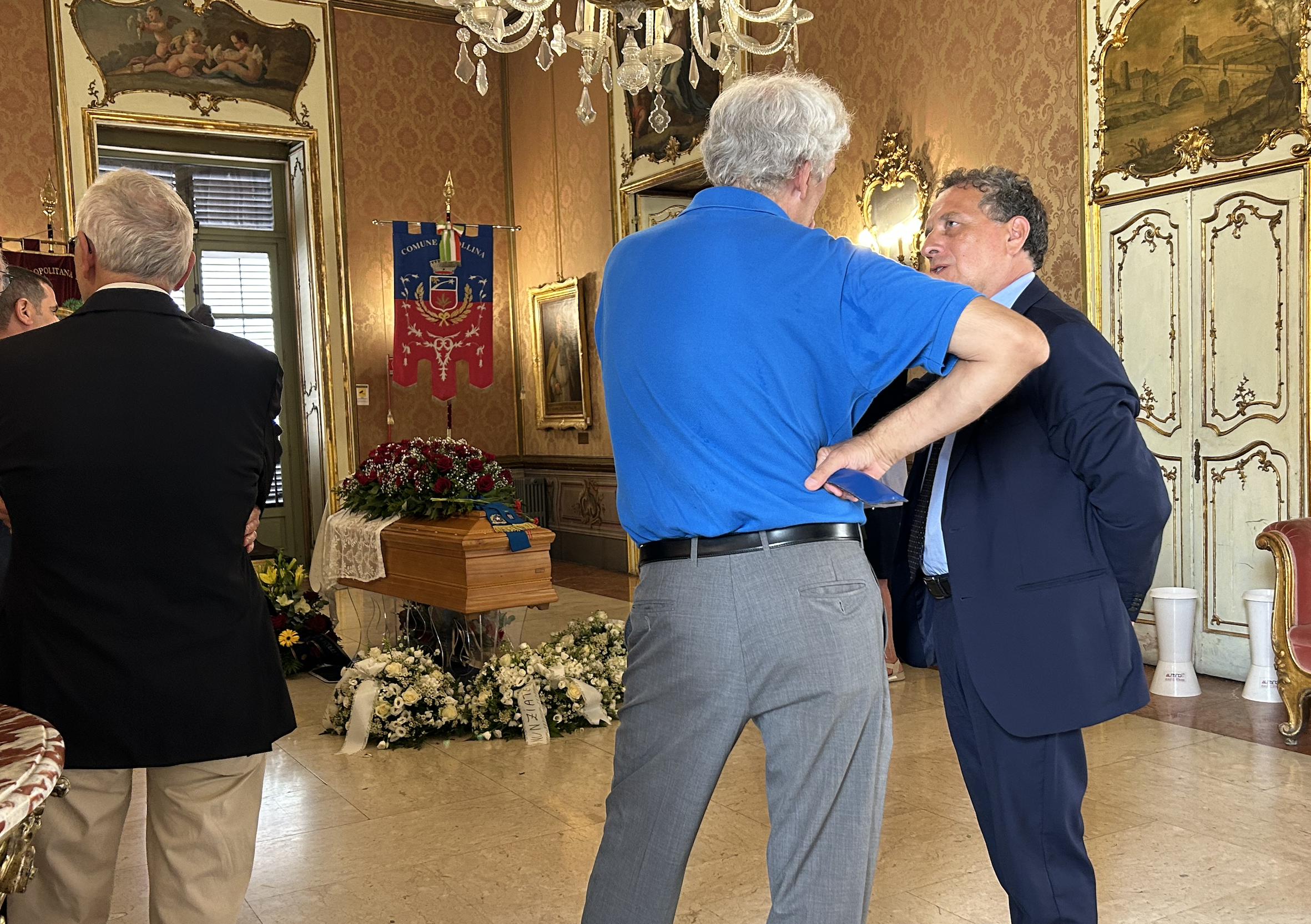 In tanti alla camera ardente per Francesco Musotto VIDEO