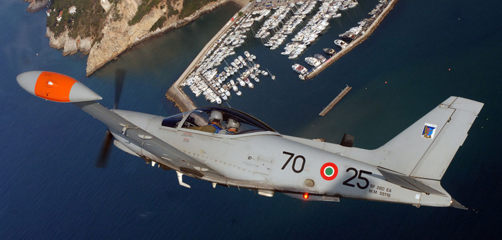 Caduto un aereo dell'Aeronautica militare, morti i piloti