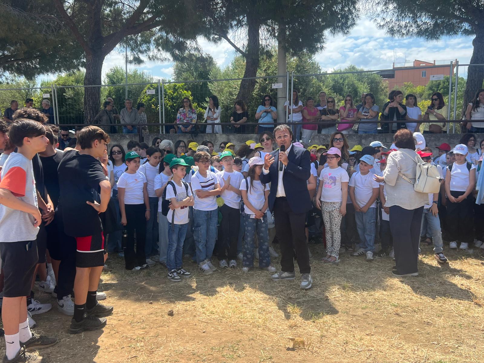 Campofelice di Roccella, la prima pietra della scuola elementare