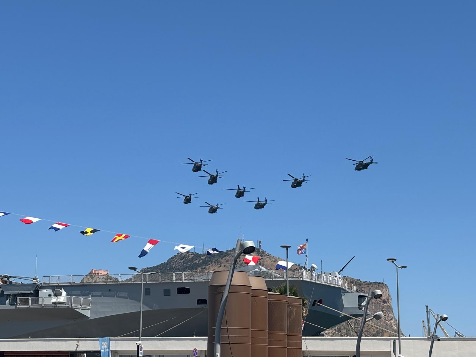 Festa della Marina Militare al molo trapezoidale di Palermo